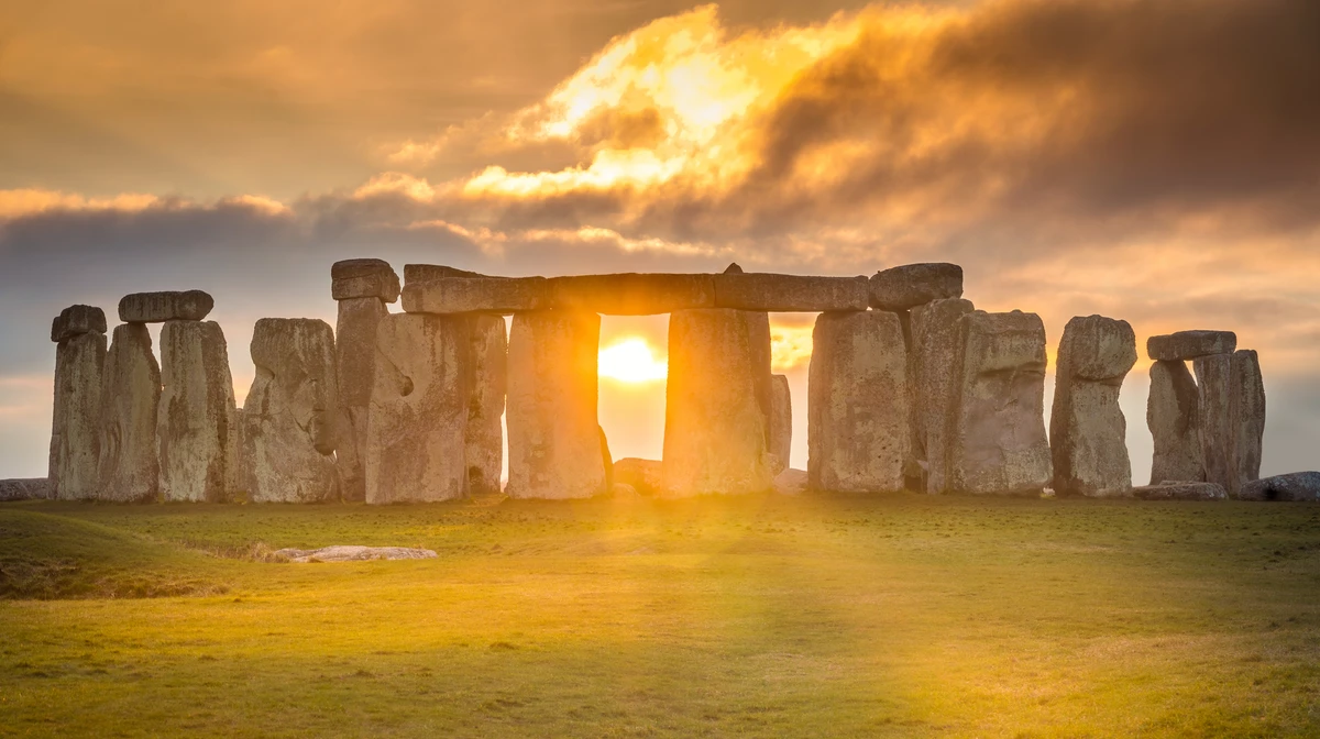 Sun Symbolism & Mythology: Exploring Solar Symbols & Meanings